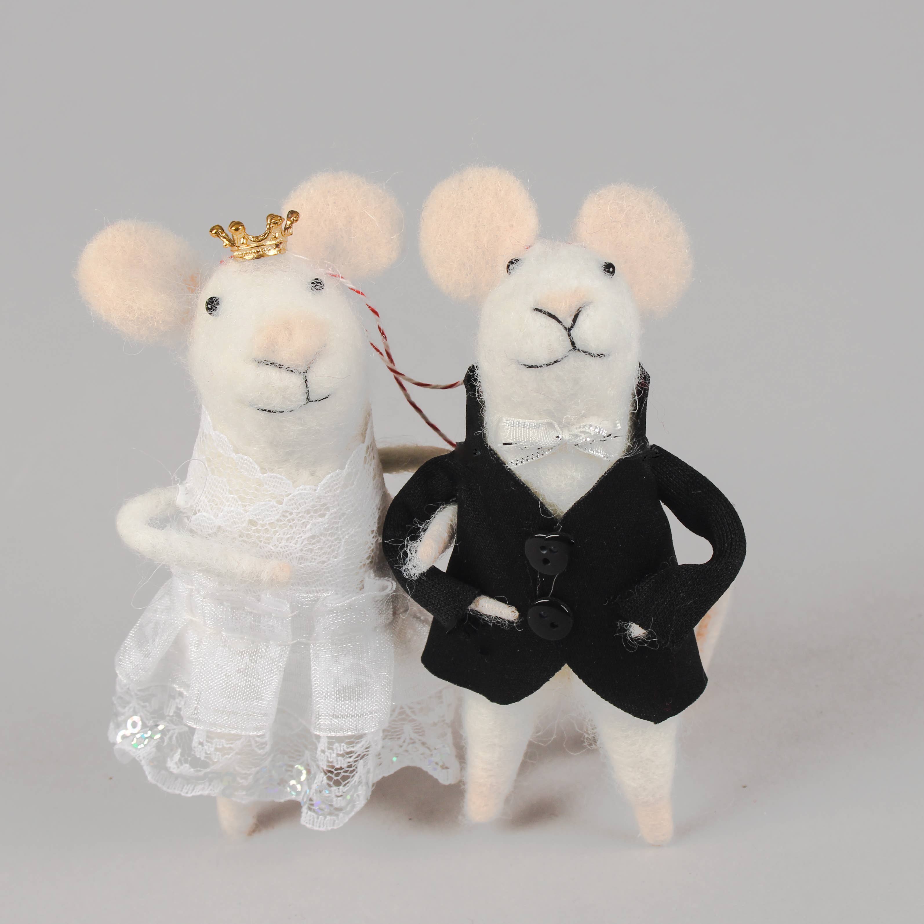 Felt Bride And Groom Mice – Figgures est 1904